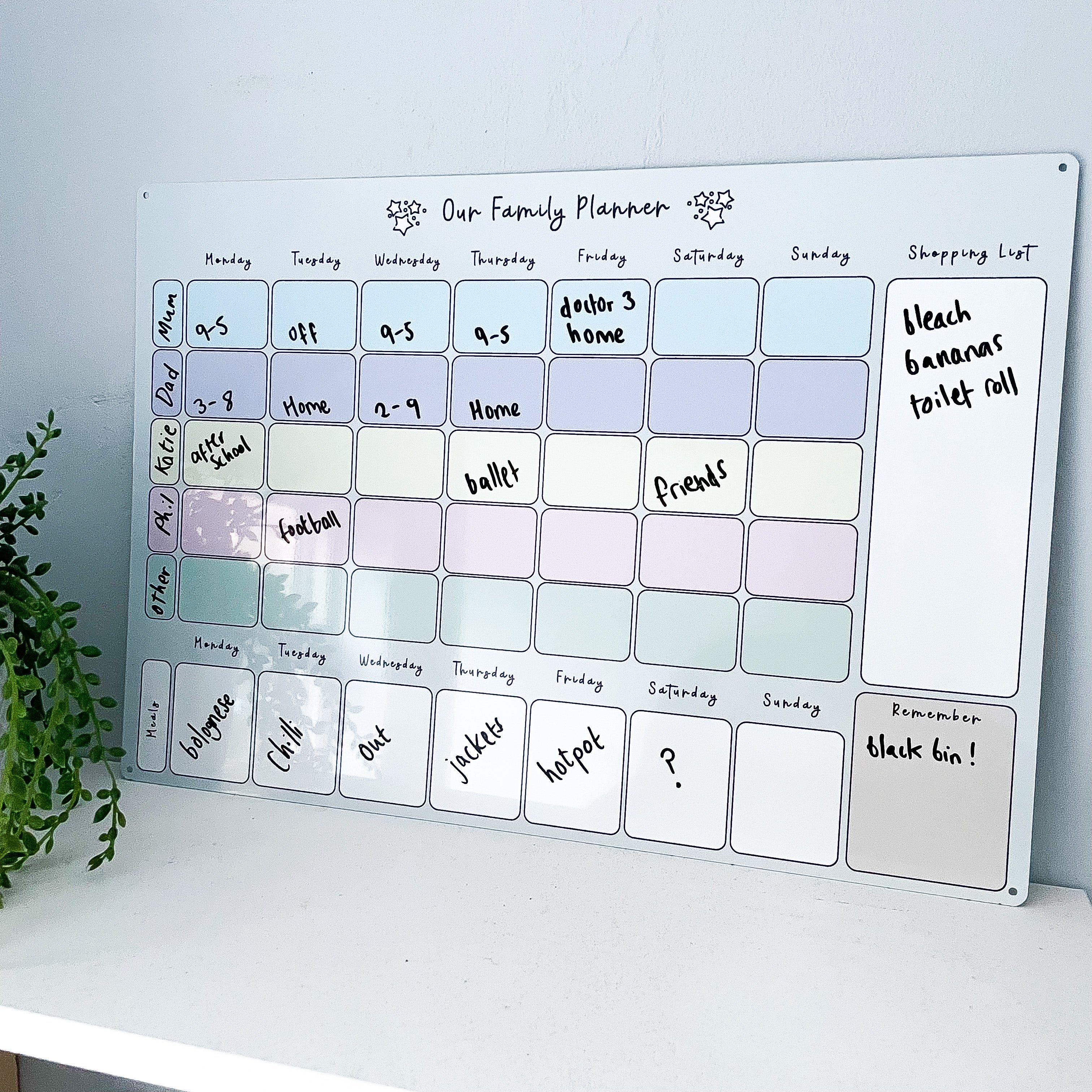 Weekly Family Planner with Meals Whiteboard – Craftly Ltd