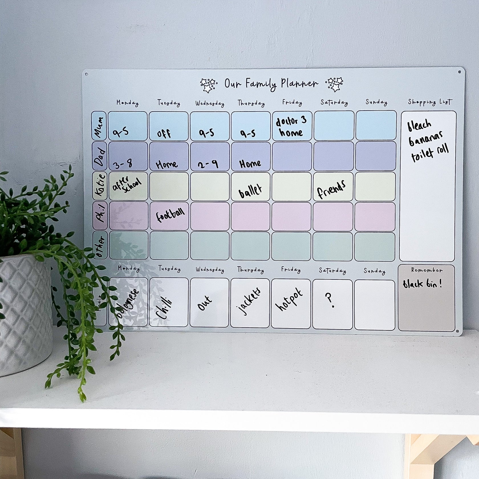 Weekly Family Planner with Meals Whiteboard – Craftly Ltd